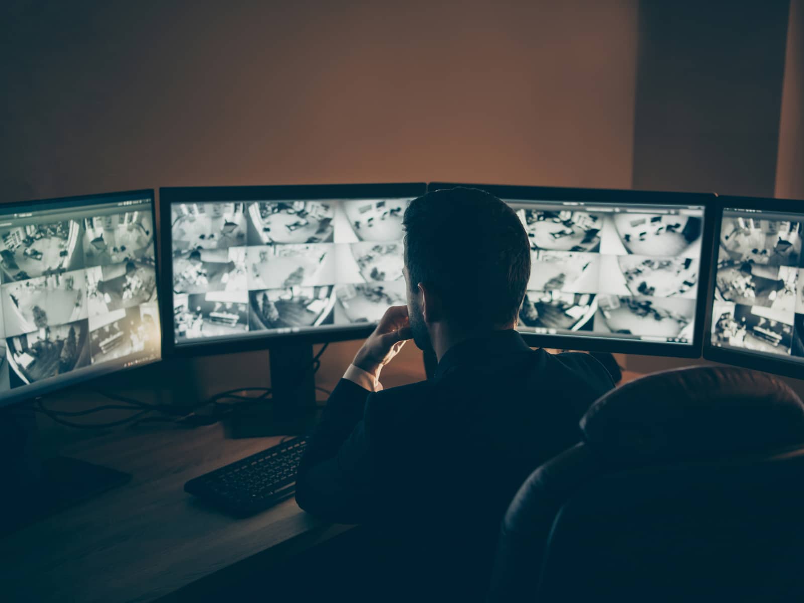 24-Hour Security: The Key Benefits of 24/7 Guards | Stage Security